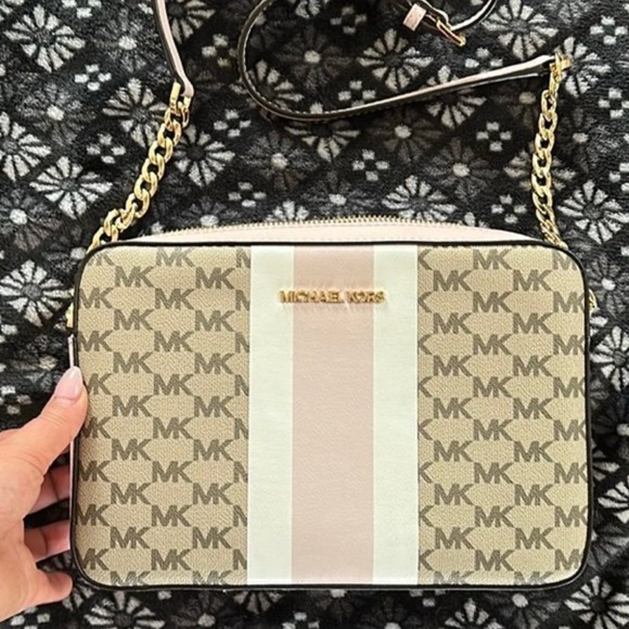 Michael Kors | Bags | Michael Kors Elegant Beige Crossbody Bag With ...